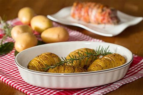 Recette de Pommes de terre hasselback à la suédoise