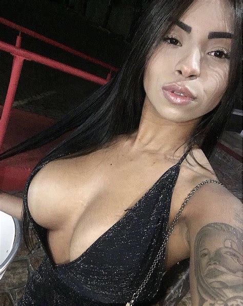 Atriz porno Bibi Griffo dançando funk Xvídeos Porno