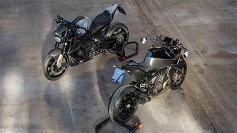 Brabus 1300 R Edition 23 Shows Its Dark Side Autodevot