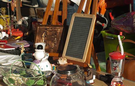 Comment Fonctionne Un Vide Grenier Permanent Maison Communicante