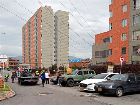 Movilidad Bogot On Twitter Rt Deyaniravilam Estacionar En Sitios