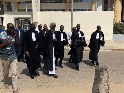 Suivez En Direct La D Claration Des Avocats De Ousmane Sonko