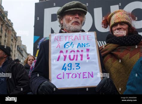 Environ 400000 personnes à Paris selon les syndicats sont venus dire