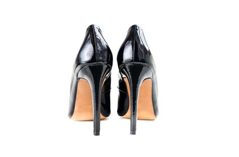 Tacones de aguja muy altos cómo llevarlos bien