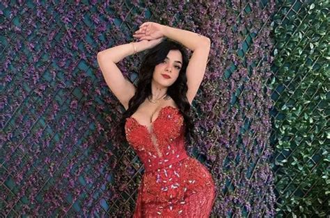Cuánto dinero tiene Karely Ruiz y Cuáles son sus negocios