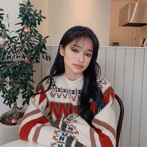 강경민 kkmmmkk Instagram photos and videos Ulzzang girl Fashion
