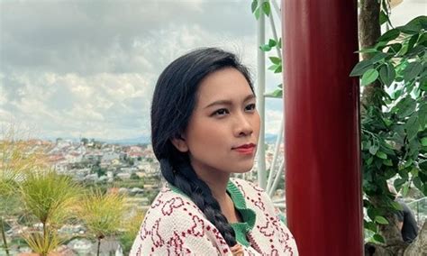 Hồng Phượng sụt cân giữa ồn ào với con gái NSƯT Vũ Linh