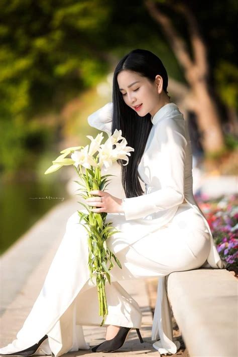 Ghim của El Sexy Girls trên aodai2 Phụ nữ Áo dài Người đẹp châu á
