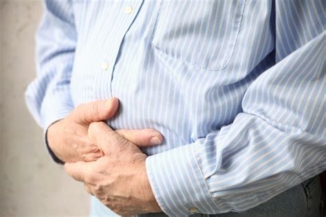 Dor do lado esquerdo da barriga o que pode ser e o que fazer Tua Saúde