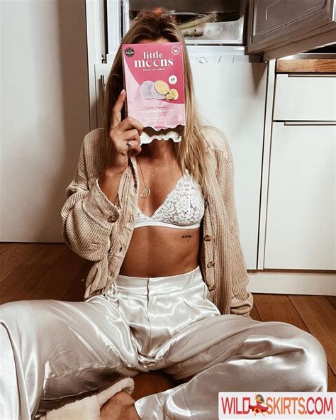 Danni Menzies Danni Menzies Nude Instagram Leaked Photo 8