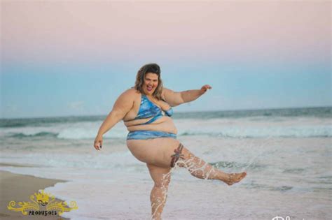 Léo Lins é condenado a indenizar bailarina plus size Thais Carla por vídeo