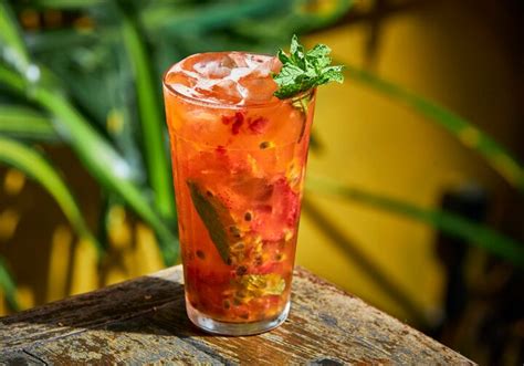 Caipirinha De Morango Maracuj E Hortel Estad O