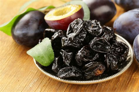 Cu Les Son Los Beneficios De Comer Ciruelas Pasas En El Desayuno