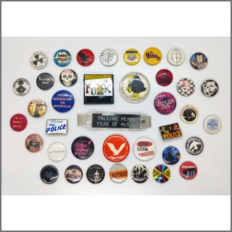 B37620 Sex Pistols The Jam The Clash And Others Punk Pin Badge Collection Tracks