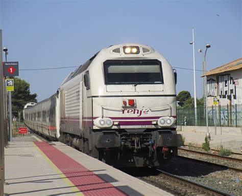Renfe On Twitter Buen D A Bon Dia Egun On Bo D A Felizmartes