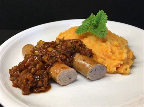 Bratwurst Mit Porree Zwiebel Sauce Von Anaid55 Chefkoch