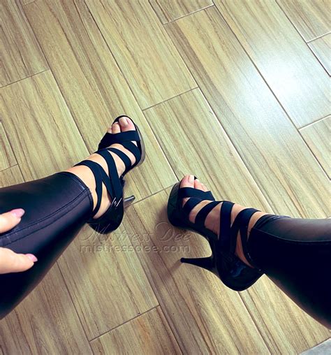 Mistress Dee On Twitter I Ruin Betas For Living With My Feet Hbu
