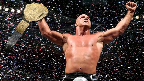 El miembro del Salón de la Fama de la WWE Kurt Angle habla sobre ser