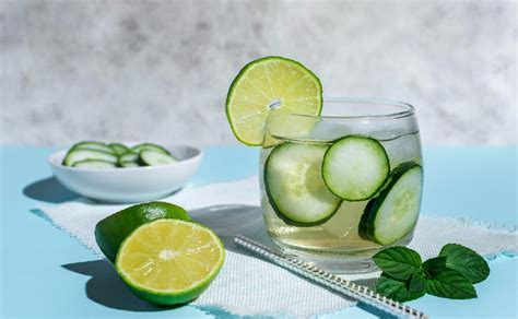 Descubre Los Beneficios Ocultos Del Agua De Pepino