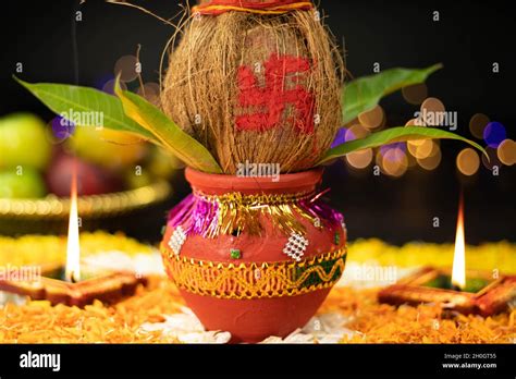 Lakshmi Puja Hi Res Stock Photography And Images Alamy