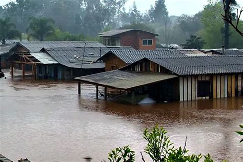 Un potente ciclón extratropical provoca un desastre en el sur de Brasil