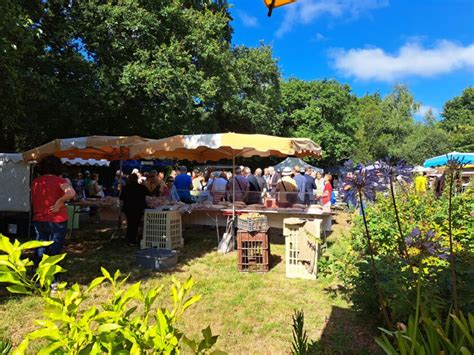 Marché aux produits du terroir KERHINET Parc naturel régional de