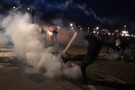 Реакция общества 18 марта На французской стороне