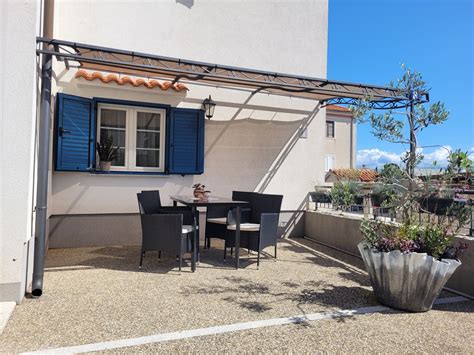 Apartmani Celebrini Malinska Noclegi Pl
