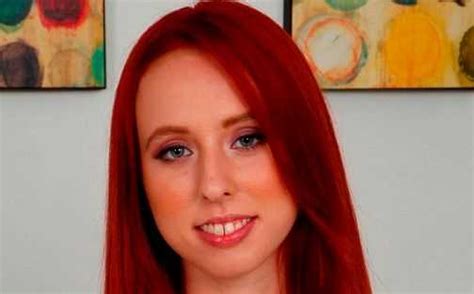 Esmi Lee The Complete Biography With Age Height Figure And Net Worth Bio