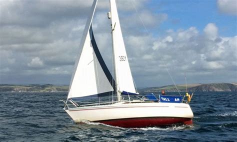 Popular Cruising Yachts From 30 To 35ft 9 1m To 10 7m Long Overall