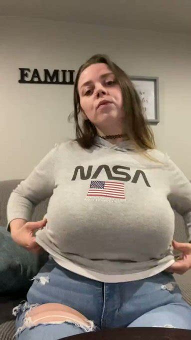 TW Pornstars House Of Curves The Latest Pictures And Videos