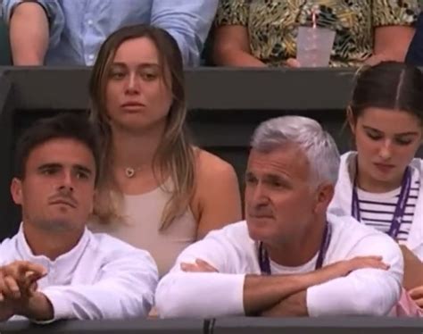 Watch Paula Badosa Give Boyfriend Tsitsipas Dad The Side Eye At