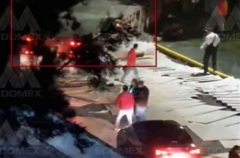 Video Así volcó un tráiler en Naucalpan