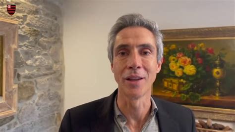 Nova comissão técnica do Flamengo chegará Paulo Sousa ao Rio nesta