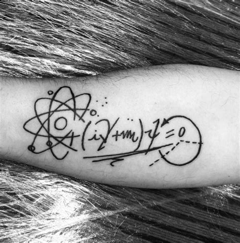 Pin de Andre Zinner en Tatoo Ecuación de dirac Tatuaje de química