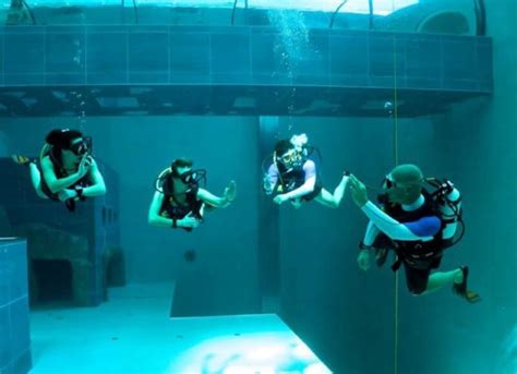 Veja A Piscina Mais Funda Do Mundo Webtudo Curiosidades