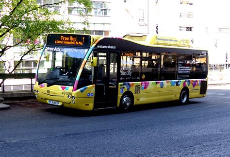 Optare Versa Optare Versa Hybrid Operated By Go North West Flickr
