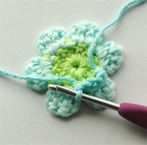 Blooming Crochet Flowers And Leaves Free Crochet Pattern Annie