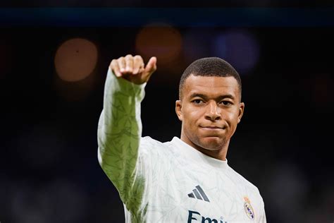 Accusé le PSG ironise sur Mbappé Le10sport