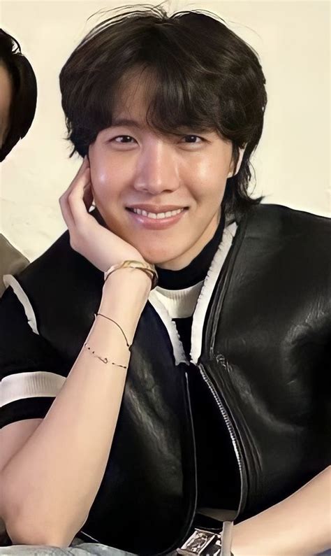 Pin By Elvan On Nazoly In 2024 Hoseok Bts J Hope Jhope