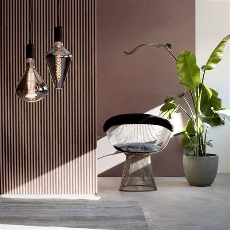 Ampoule déco LED XXL à filaments SYDNEY en verre fumé noir Keria et