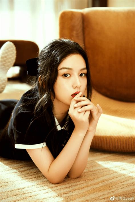 8 nữ diễn viên trẻ Trung Quốc hot nhất 2021 ELLE Man EU Vietnam