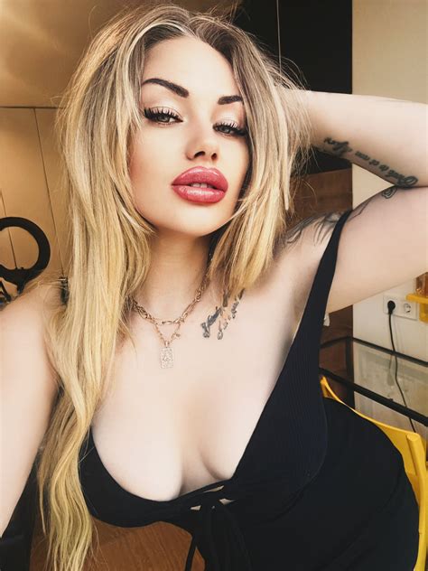 TW Pornstars Goddess Misha Goldy Twitter Your Money Looks So