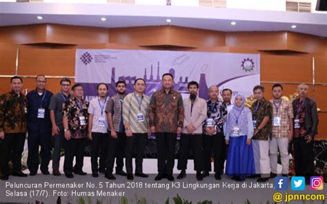 Menaker Hanif Terbitkan Aturan K3 Lingkungan Kerja
