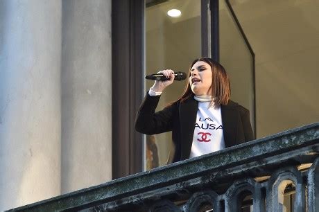COUNT Italian Singer Laura Pausini In Milan Italy 15 Dec 2018