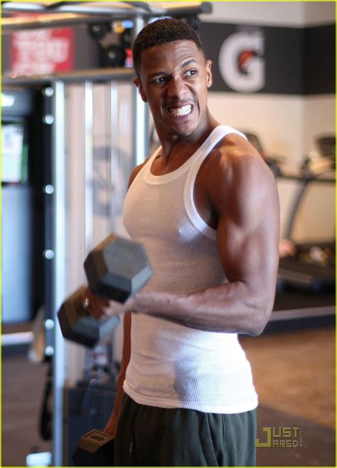 Nick Cannon Has Gatorade Guns Photo 1659011 Nick Cannon Shirtless