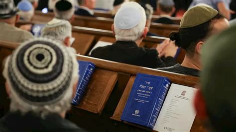 Juifs La sécurité renforcée devant les écoles et lieux de culte juifs