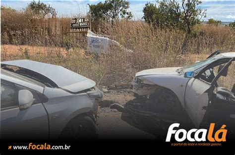 Condutor perde controle da direção e sofre acidente após pneu de