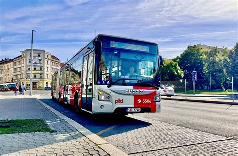 Pražský dopravní podnik objedná dalších 50 hybridních autobusů První
