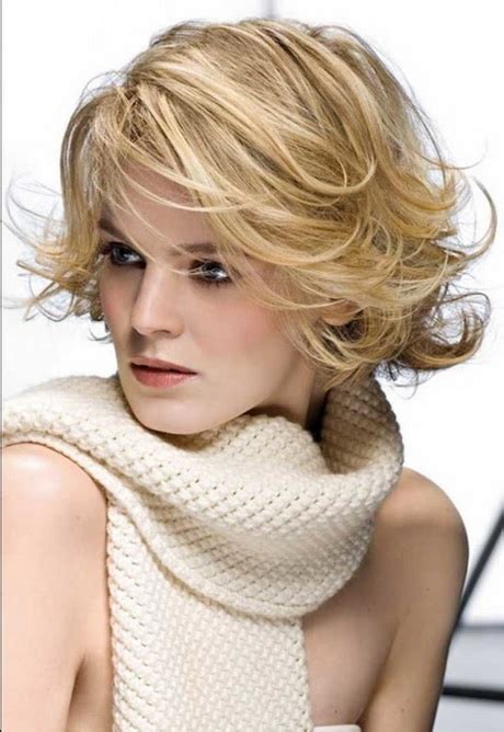 Frisuren mittellang gestuft locken Schönheit und Pflege